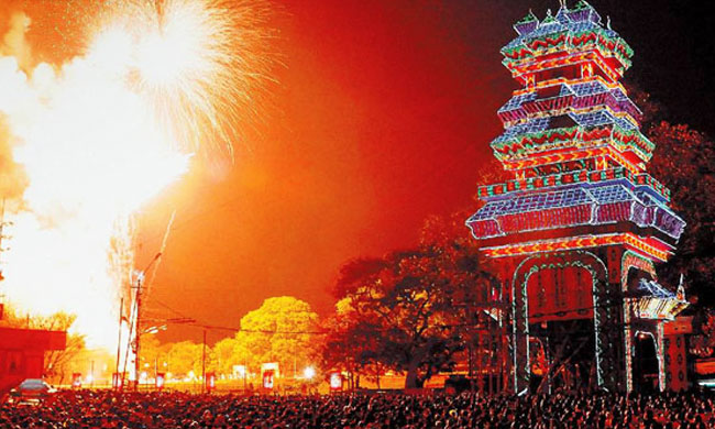Appears That Displaying Of Fireworks Has Been Integral Part Of ...