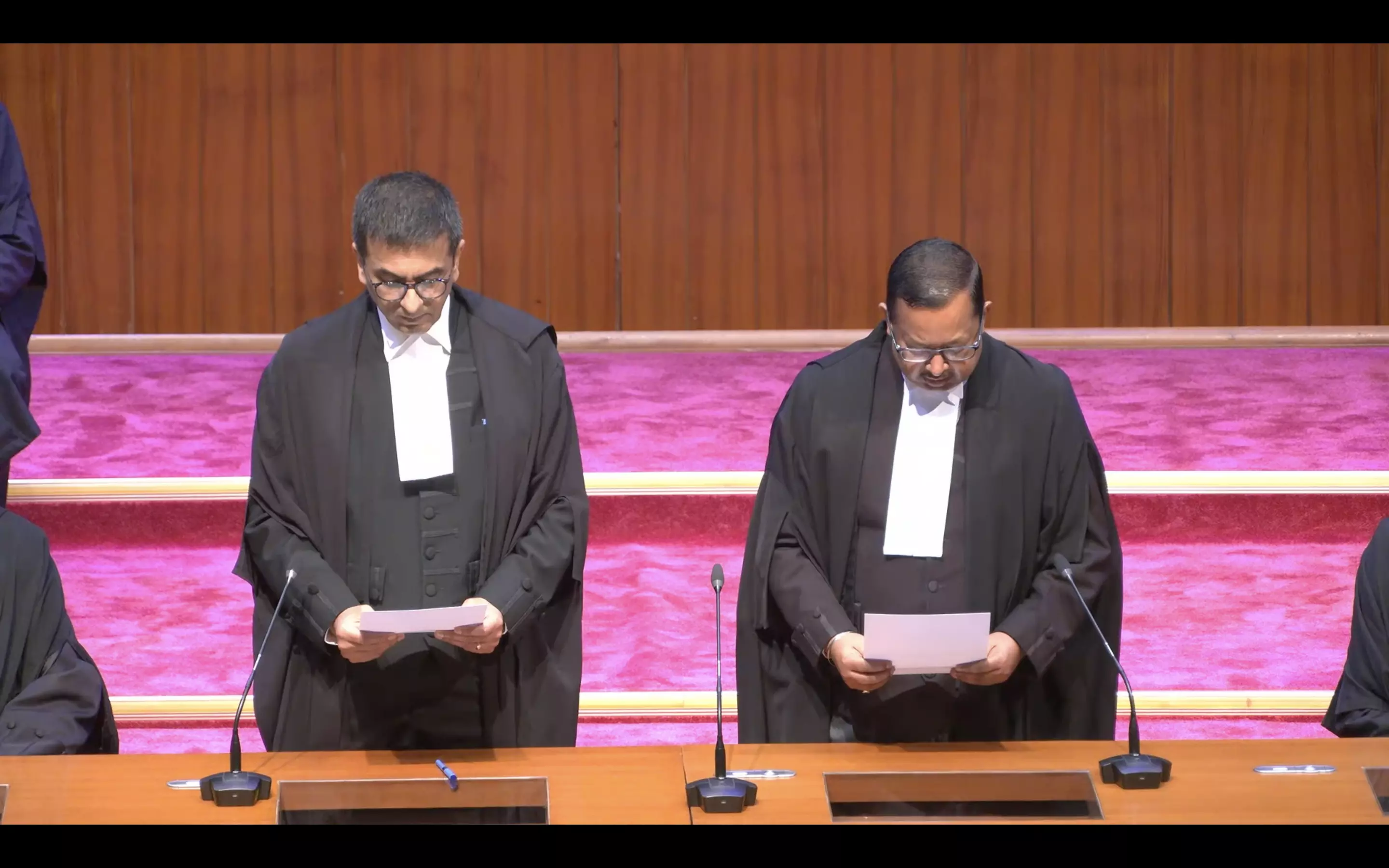 BREAKING| Justices Ujjal Bhuyan & SV Bhatti Take Oath As Supreme Court ...