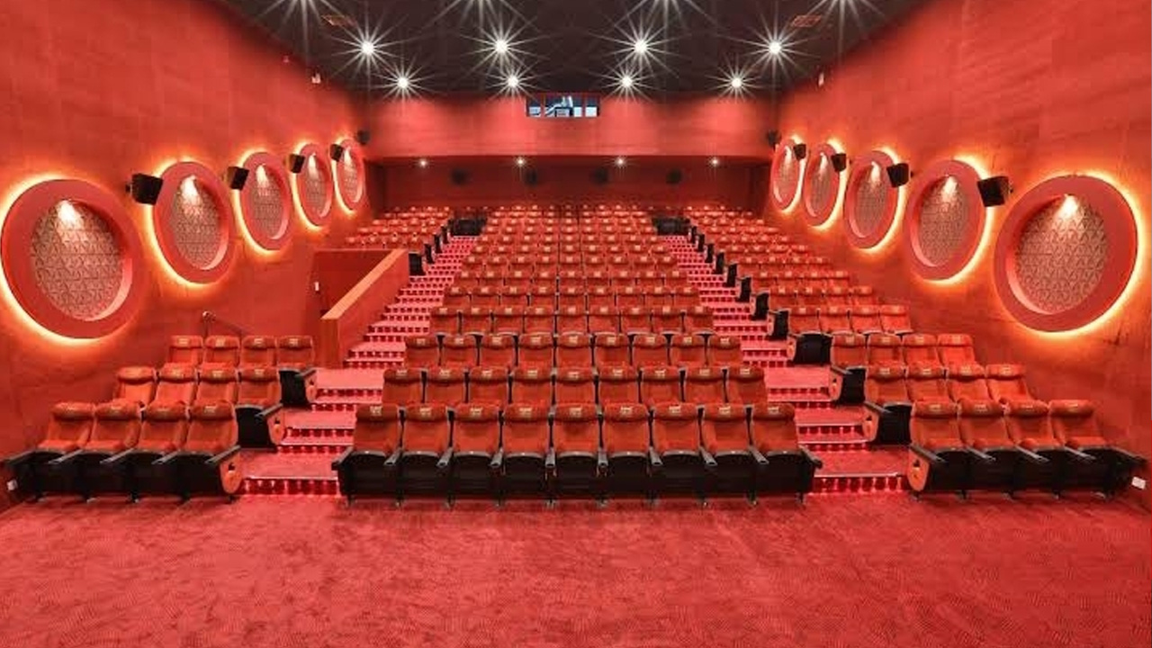 Panchkula Commission Orders Rajhans Cinema And Libra Entertainments To ...