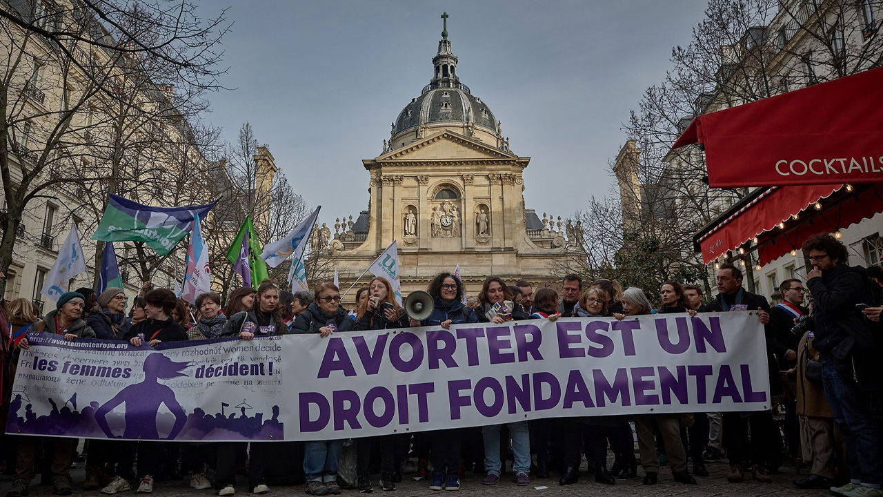 France Approves Landmark Constitutional Amendment Guaranteeing Right To ...