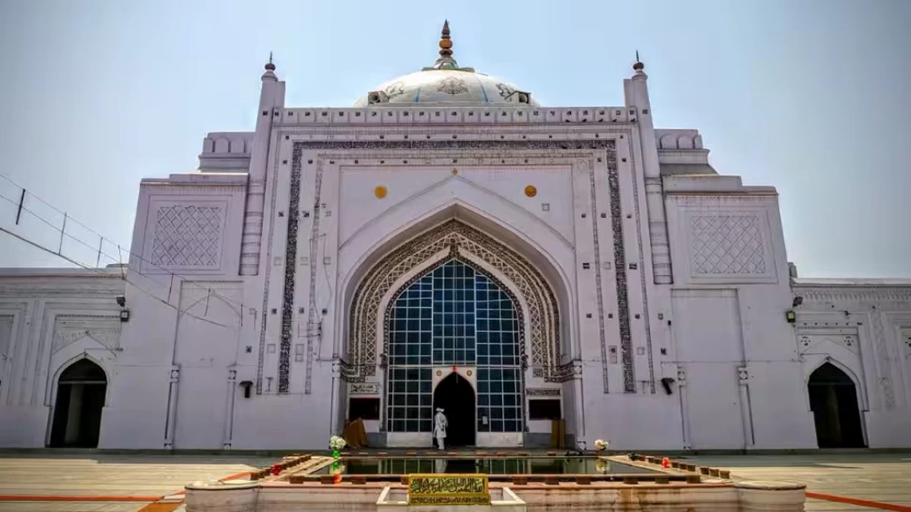 Budaun Mosque Row: 'Suit Barred By Places Of Worship Act; It's Waqf ...