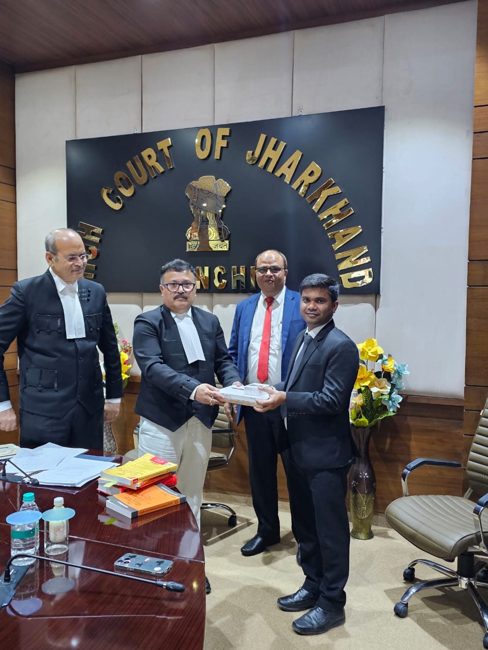 Jharkhand High Court Distributes Tablet Devices To 496 Judicial ...