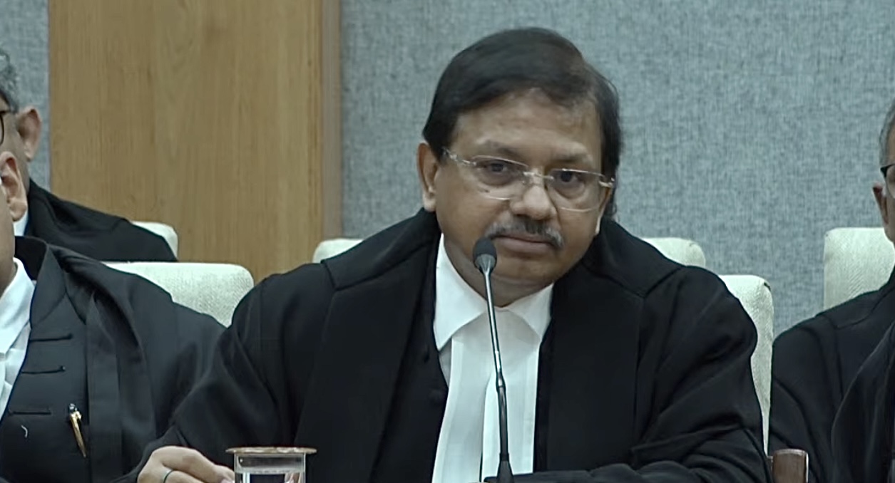 Justice Dharmesh Sharma Who Conducted Unnao Rape Case Trial Retires ...